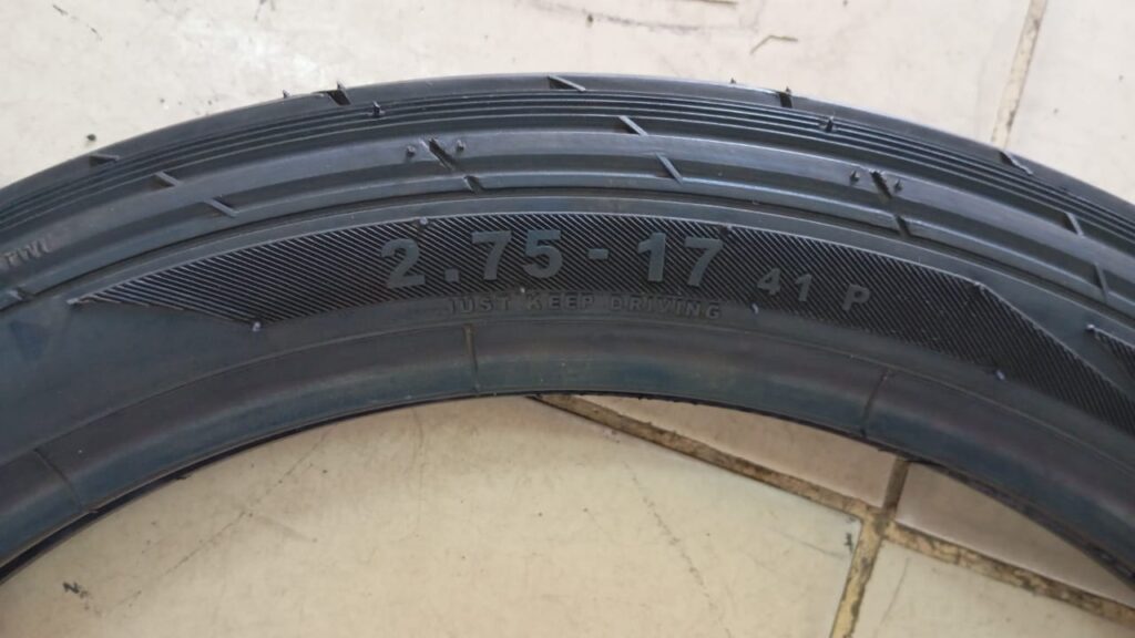 POWERMAX Tyre Front 2.75-17 LINE