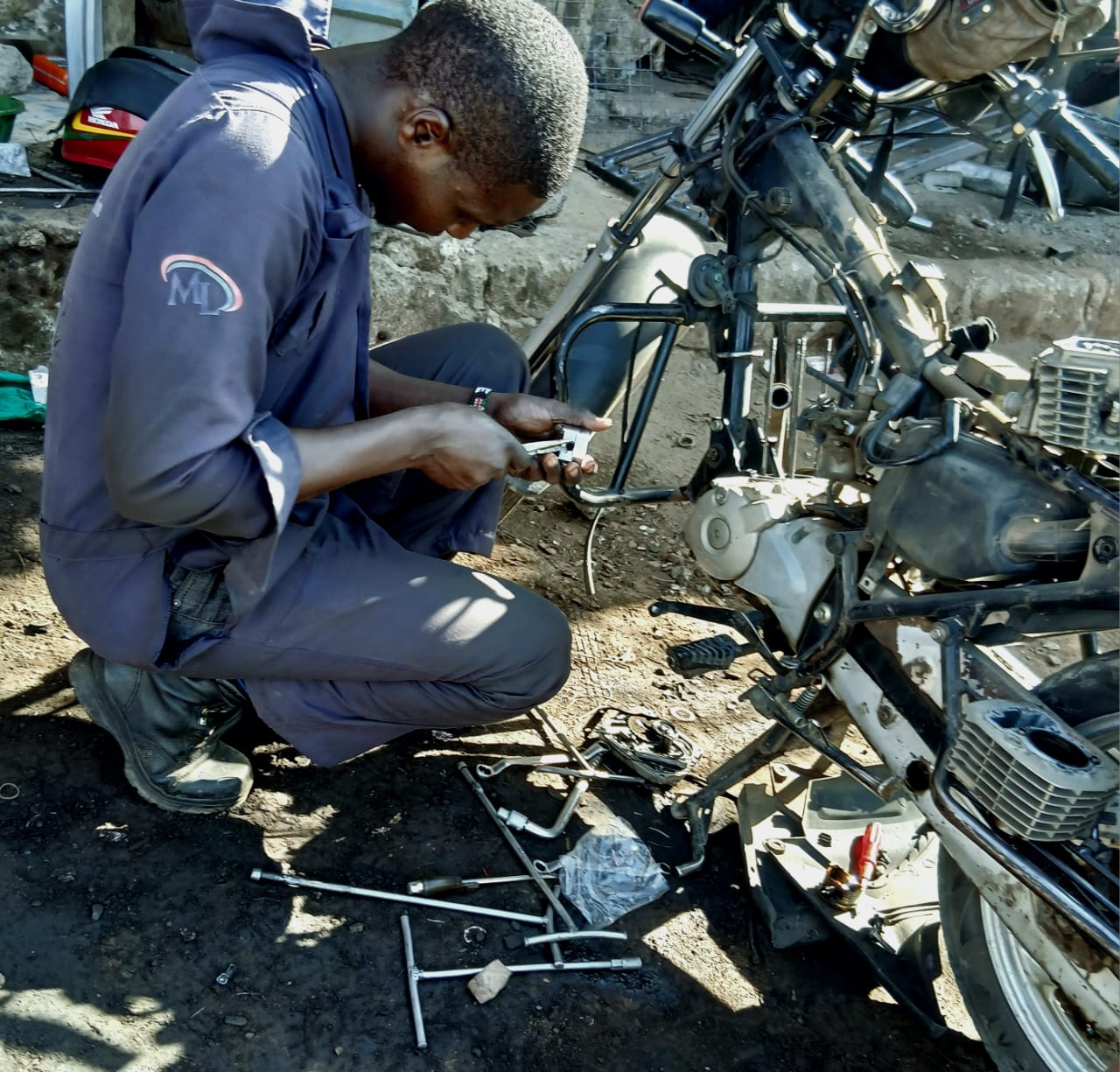 EXPERT MOTORCYCLE SERVICE CENTRE